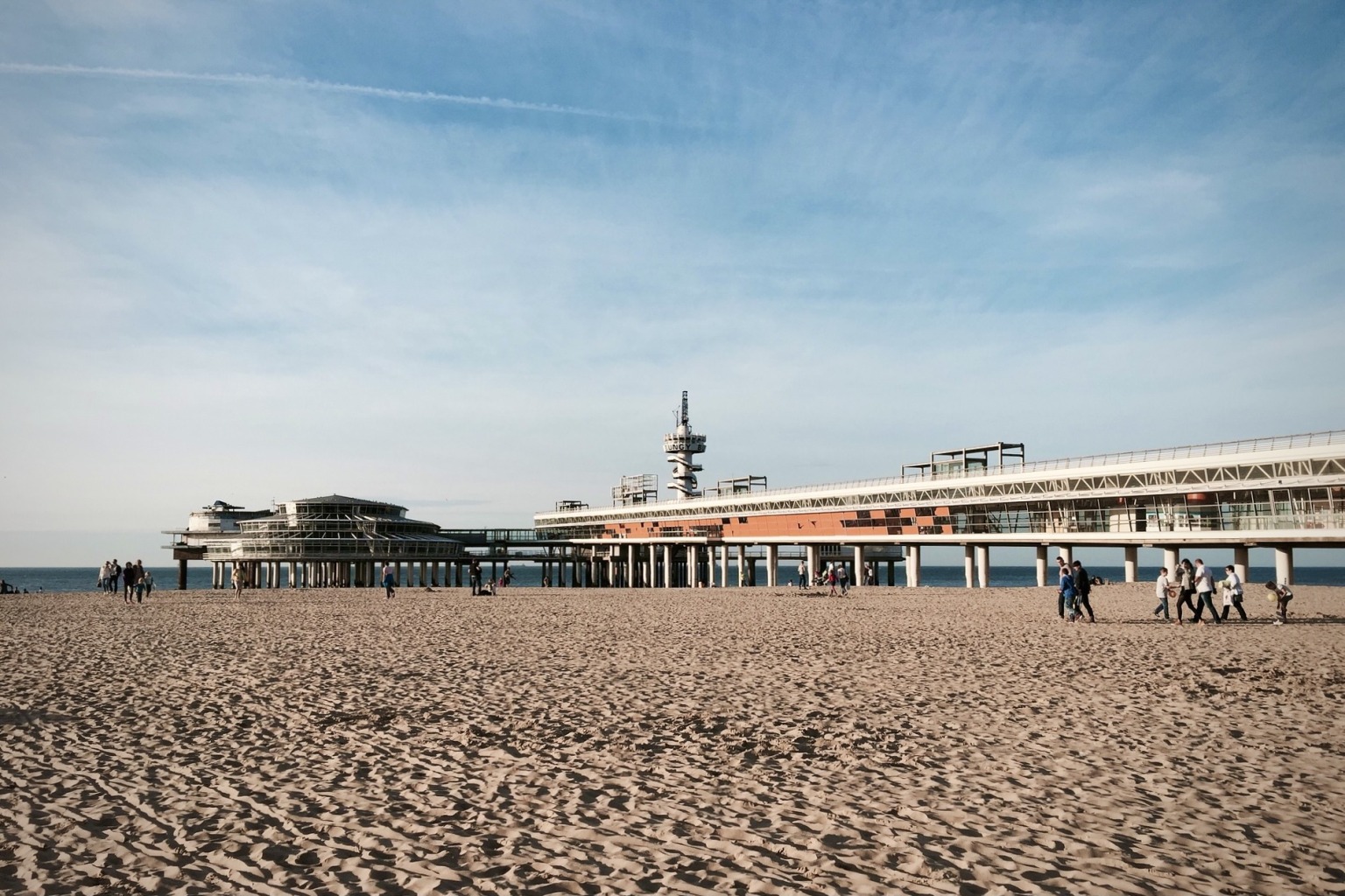 Scheveningen Strand in Holland | Travellers Archive